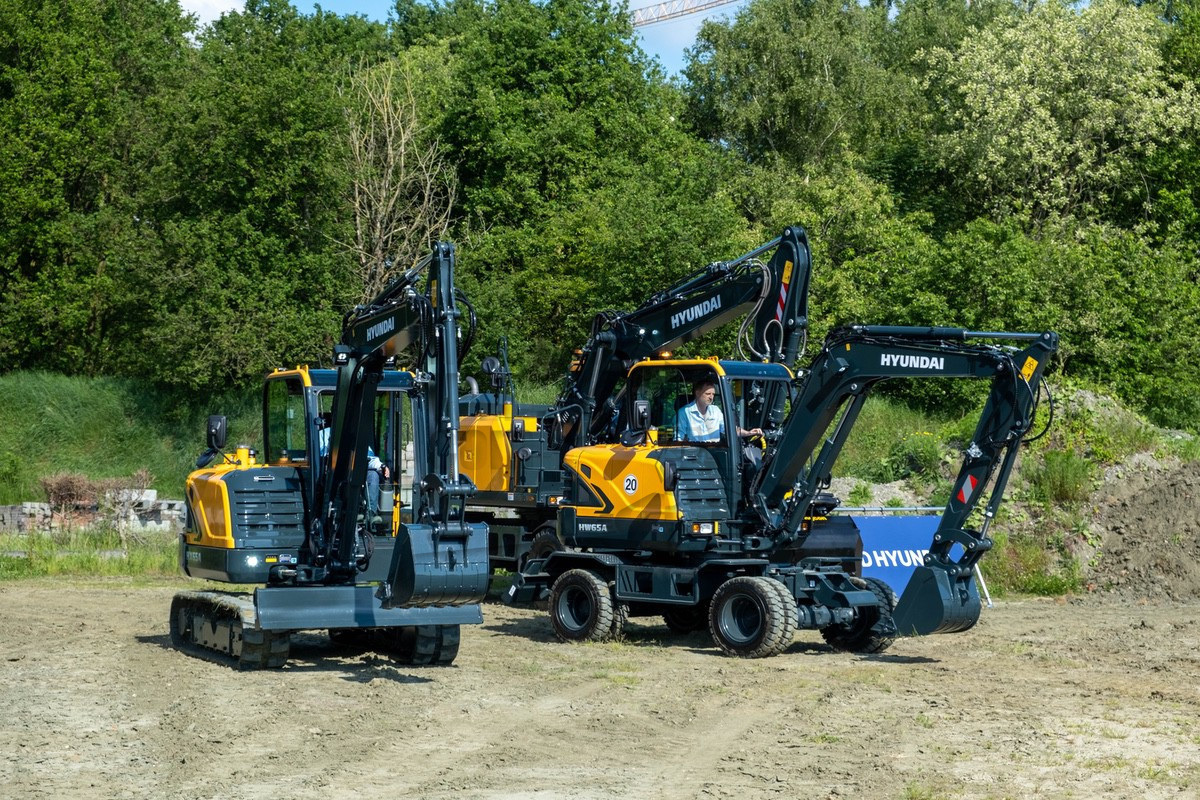 Hyundai breidt nieuwe lijn mobiele graafmachines uit naar beneden ...