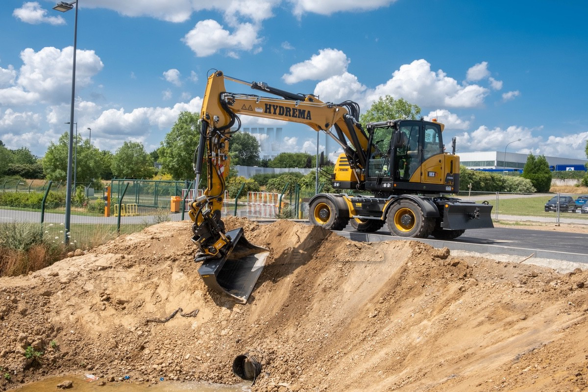Compacte krachtpatser voor KD Partners : BouwmachineWeb.com - alle ...