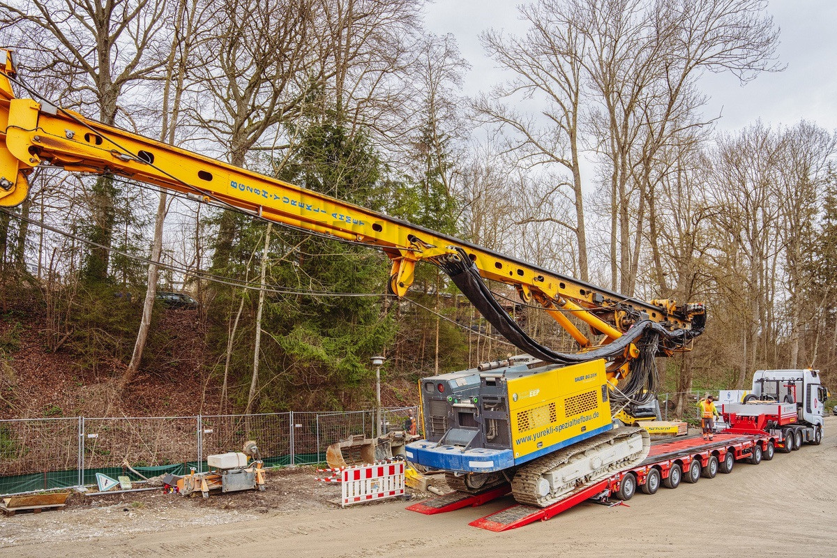 Een 73-tons première : BouwmachineWeb.com - alle nieuws op 1 plek