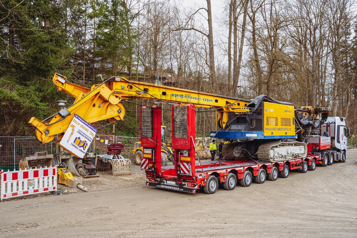 Een 73-tons première : BouwmachineWeb.com - alle nieuws op 1 plek