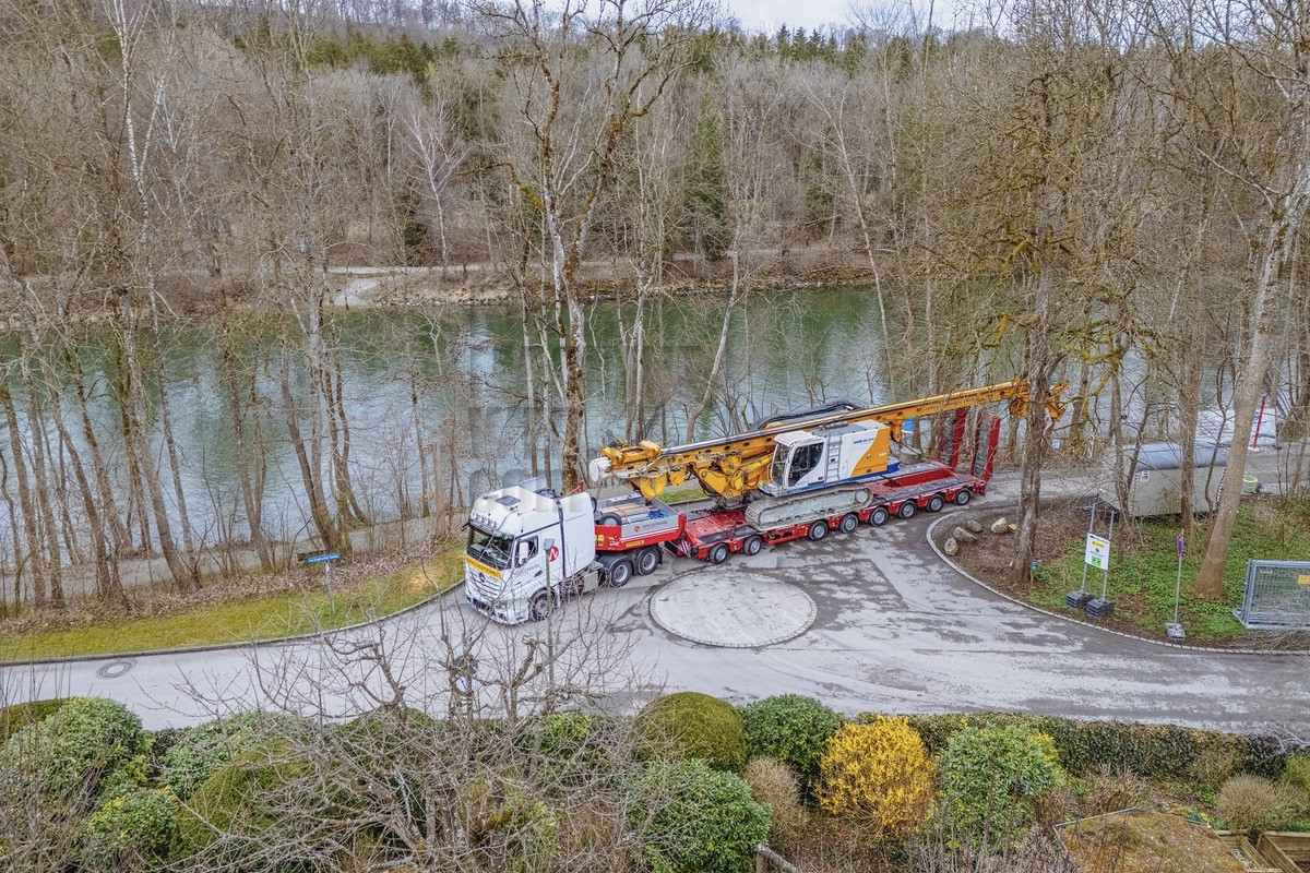 Een 73-tons première : BouwmachineWeb.com - alle nieuws op 1 plek