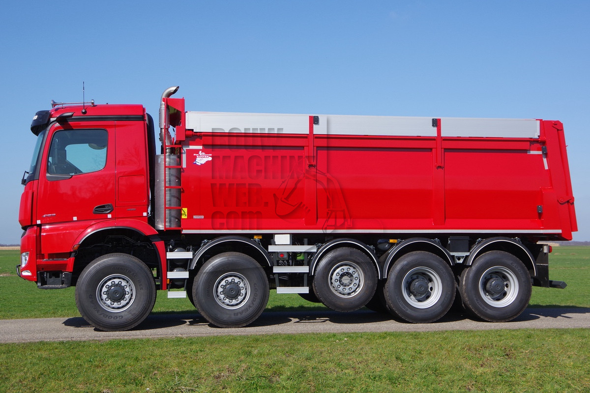 Compacte Mercedes-Benz Arocs 10x8 voor Guyt : BouwmachineWeb.com - alle ...