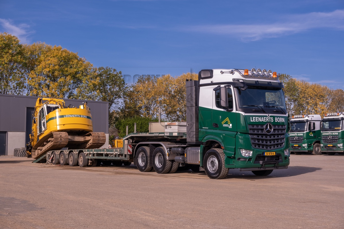 Mercedes-Benz Arocs Semi-SLT voor Leenaerts Born : BouwmachineWeb.com ...