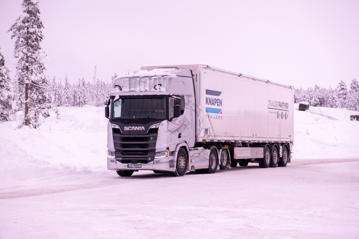 Scania Winter Drive 2023 : BouwmachineWeb.com - alle nieuws op 1 plek