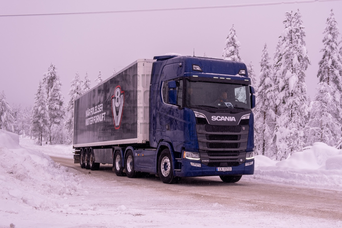 Scania Winter Drive 2023 : BouwmachineWeb.com - alle nieuws op 1 plek